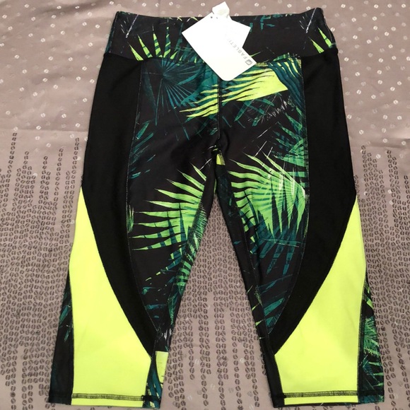 Fabletics | Pants & Jumpsuits | Fabletics Navassa Crop Green Neon Palm ...